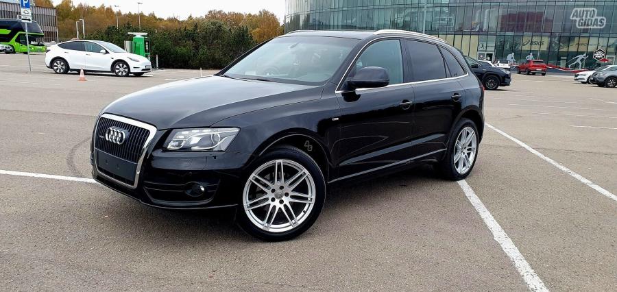Melns Audi Q5 2012 Šauļi, ar dzinēja tilpumu 2.00 L un nobraukumu 175 tūkst. km par 12300 €, foto 1 vietnē AUTOMOTO.COM.LV