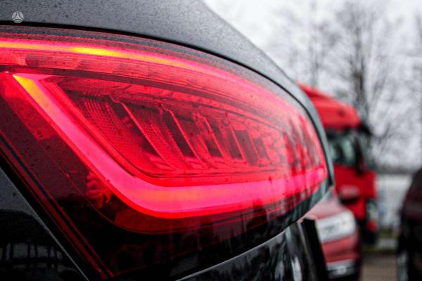 Black Audi Q5 2013 in Klaipeda, with an engine capacity of 3.00 L and mileage of 308 thousand km for 12890 €, photo 5 on AUTOMOTO.COM.LV