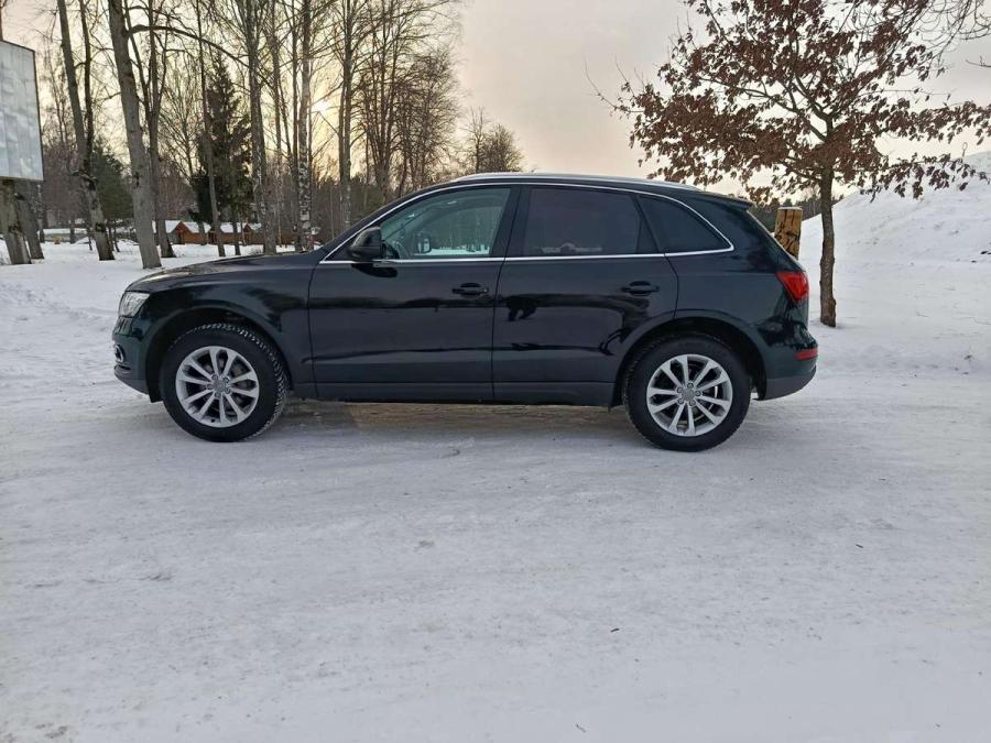 Black Audi Q5 2013 in Taurage, with an engine capacity of 2.00 L and mileage of 212 thousand km for 11900 €, photo 8 on AUTOMOTO.COM.LV