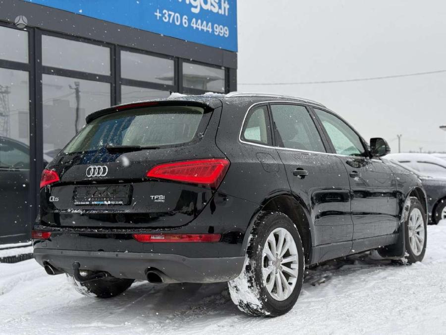 Melns Audi Q5 2013 Viļņa, ar dzinēja tilpumu 2.00 L un nobraukumu 205 tūkst. km par 10950 €, foto 4 vietnē AUTOMOTO.COM.LV