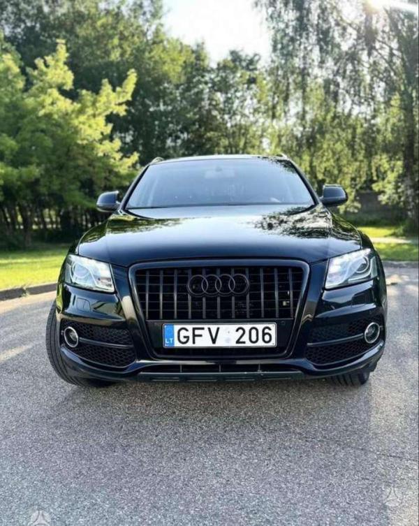 Black Audi Q5 2013 in Vilnius, with an engine capacity of 3.20 L and mileage of 160 thousand km for 11999 €, photo 2 on AUTOMOTO.COM.LV