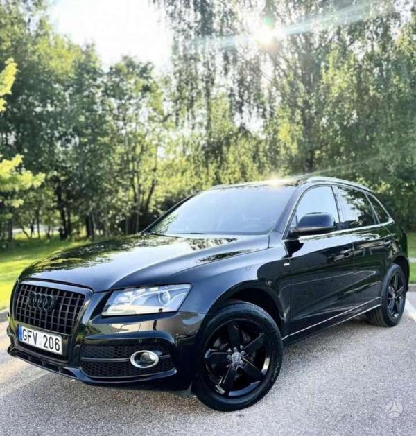 Black Audi Q5 2013 in Vilnius, with an engine capacity of 3.20 L and mileage of 160 thousand km for 11999 €, photo 3 on AUTOMOTO.COM.LV
