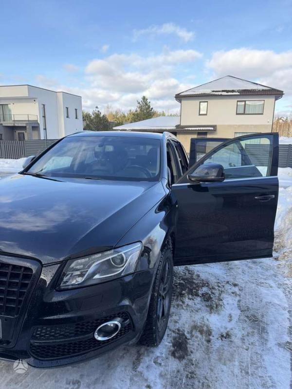 Black Audi Q5 2013 in Vilnius, with an engine capacity of 3.20 L and mileage of 160 thousand km for 11999 €, photo 8 on AUTOMOTO.COM.LV