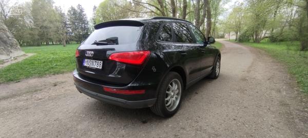Melns Audi Q5 2013 Radviliškis, ar dzinēja tilpumu 2.00 L un nobraukumu 211 tūkst. km par 13500 €, foto 3 vietnē AUTOMOTO.COM.LV