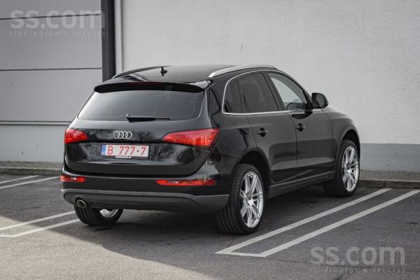Black Audi Q5 2013 in Riga, with an engine capacity of 2.00 L and mileage of 212 thousand km for 14950 €, photo 4 on AUTOMOTO.COM.LV