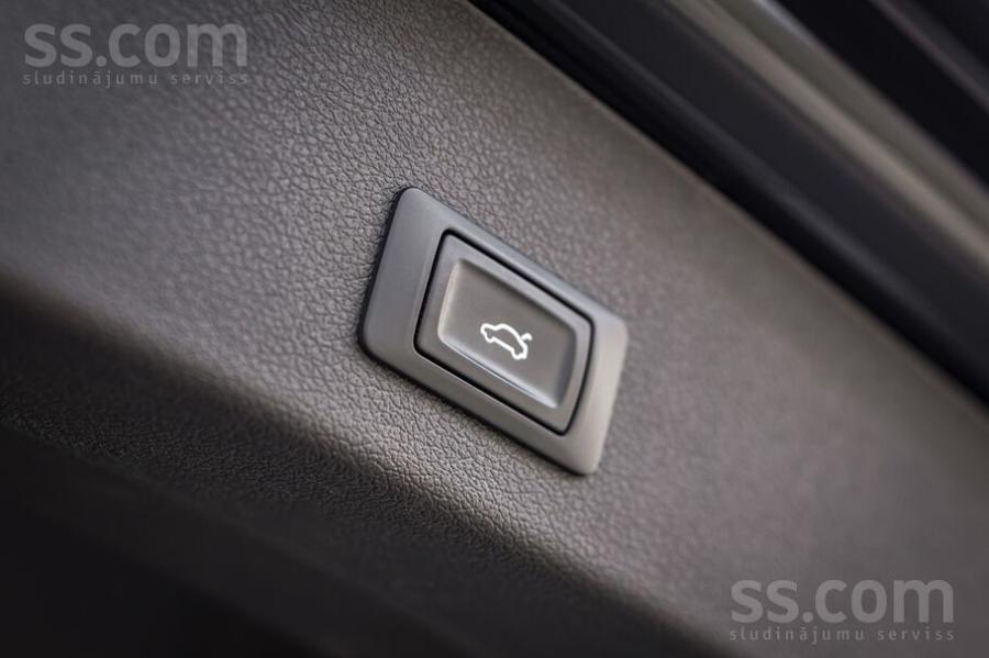 Melns Audi Q5 2013 Rīga, ar dzinēja tilpumu 2.00 L un nobraukumu 212 tūkst. km par 14950 €, foto 9 vietnē AUTOMOTO.COM.LV