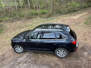 Melns Audi Q5 2013 Valmiera, ar dzinēja tilpumu 3.00 L un nobraukumu 258 tūkst. km par 13300 €, foto 3 vietnē AUTOMOTO.COM.LV