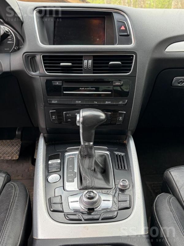 Black Audi Q5 2013 in Valmiera, with an engine capacity of 3.00 L and mileage of 258 thousand km for 13300 €, photo 6 on AUTOMOTO.COM.LV