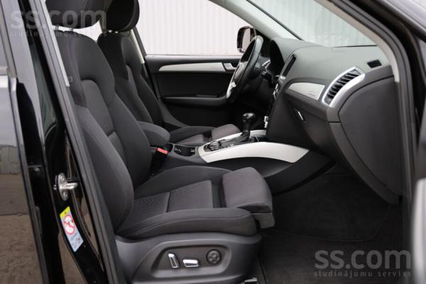 Black Audi Q5 2013 in Tukums, with an engine capacity of 2.00 L and mileage of 208 thousand km for 14000 €, photo 7 on AUTOMOTO.COM.LV