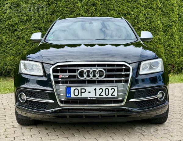 Black Audi Q5 2013 in Riga, with an engine capacity of 3.00 L and mileage of 294 thousand km for 12950 €, photo 2 on AUTOMOTO.COM.LV