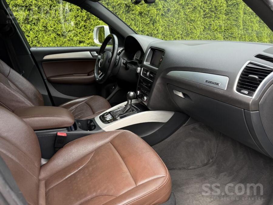 Melns Audi Q5 2013 Rīga, ar dzinēja tilpumu 3.00 L un nobraukumu 294 tūkst. km par 12950 €, foto 17 vietnē AUTOMOTO.COM.LV