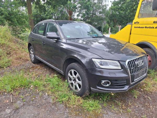 Melns Audi Q5 2013 Jurbarkas, ar dzinēja tilpumu 1.97 L un nobraukumu 136 tūkst. km par 9000 €, foto 3 vietnē AUTOMOTO.COM.LV
