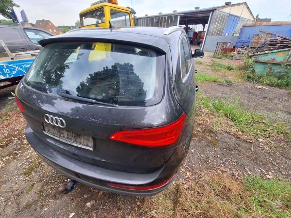 Melns Audi Q5 2013 Jurbarkas, ar dzinēja tilpumu 1.97 L un nobraukumu 136 tūkst. km par 9000 €, foto 5 vietnē AUTOMOTO.COM.LV