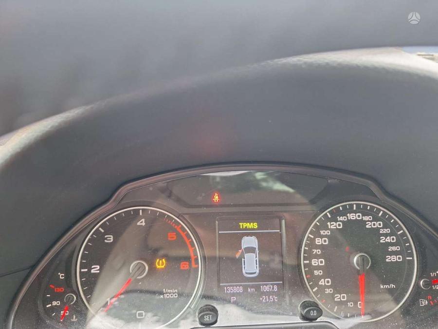 Black Audi Q5 2013 in Jurbarkas, with an engine capacity of 1.97 L and mileage of 136 thousand km for 9000 €, photo 14 on AUTOMOTO.COM.LV