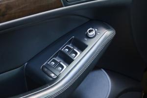 Melns Audi Q5 2013 Rīga, ar dzinēja tilpumu 3.00 L un nobraukumu 200 tūkst. km par 13800 €, foto 29 vietnē AUTOMOTO.COM.LV