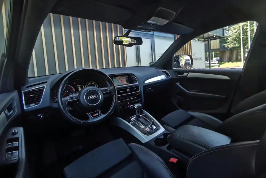 Black Audi Q5 2013 in Riga, with an engine capacity of 2.00 L and mileage of 171 thousand km for 14990 €, photo 9 on AUTOMOTO.COM.LV
