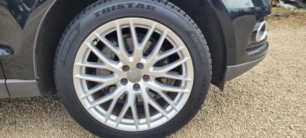 Black Audi Q5 2013 in Riga, with an engine capacity of 3.00 L and mileage of 280 thousand km for 12500 €, photo 9 on AUTOMOTO.COM.LV