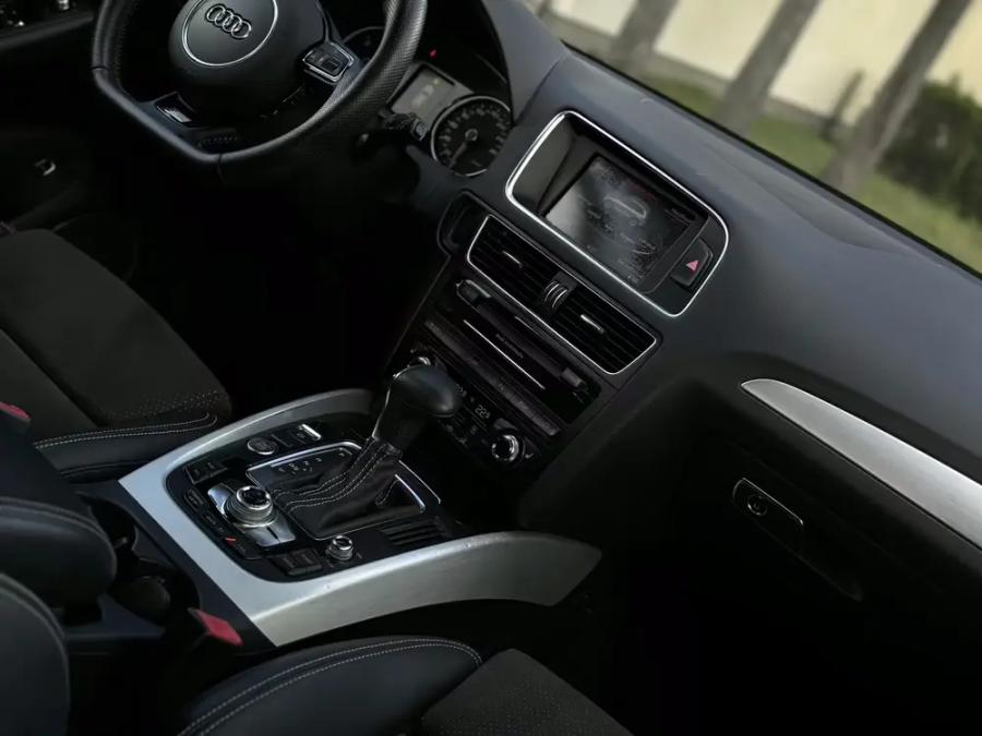 Melns Audi Q5 2013 Jūrmala, ar dzinēja tilpumu 3.00 L un nobraukumu 278 tūkst. km par 14900 €, foto 13 vietnē AUTOMOTO.COM.LV