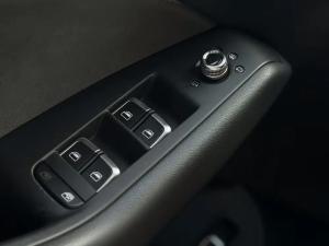 Melns Audi Q5 2013 Jūrmala, ar dzinēja tilpumu 3.00 L un nobraukumu 278 tūkst. km par 14900 €, foto 21 vietnē AUTOMOTO.COM.LV