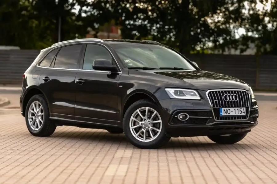Melns Audi Q5 2013 Jelgava, ar dzinēja tilpumu 3.00 L un nobraukumu 284 tūkst. km par 15500 €, foto 3 vietnē AUTOMOTO.COM.LV