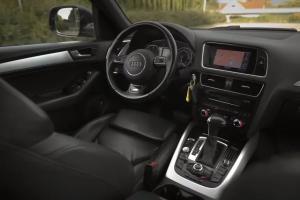 Melns Audi Q5 2013 Jelgava, ar dzinēja tilpumu 3.00 L un nobraukumu 284 tūkst. km par 15500 €, foto 8 vietnē AUTOMOTO.COM.LV
