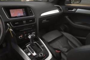 Melns Audi Q5 2013 Jelgava, ar dzinēja tilpumu 3.00 L un nobraukumu 284 tūkst. km par 15500 €, foto 12 vietnē AUTOMOTO.COM.LV