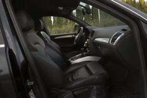Melns Audi Q5 2013 Jelgava, ar dzinēja tilpumu 3.00 L un nobraukumu 284 tūkst. km par 15500 €, foto 18 vietnē AUTOMOTO.COM.LV