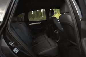 Melns Audi Q5 2013 Jelgava, ar dzinēja tilpumu 3.00 L un nobraukumu 284 tūkst. km par 15500 €, foto 20 vietnē AUTOMOTO.COM.LV