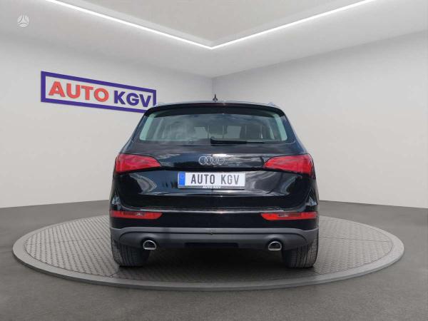 Melns Audi Q5 2013 Viļņa, ar dzinēja tilpumu 3.00 L un nobraukumu 259 tūkst. km par 12999 €, foto 4 vietnē AUTOMOTO.COM.LV