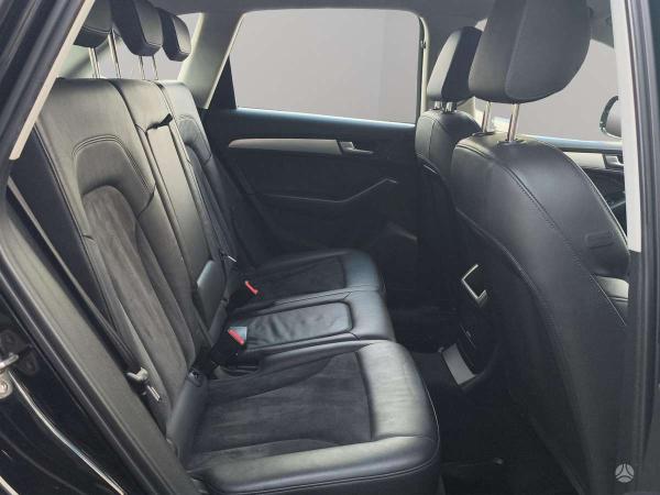 Melns Audi Q5 2013 Viļņa, ar dzinēja tilpumu 3.00 L un nobraukumu 259 tūkst. km par 12999 €, foto 9 vietnē AUTOMOTO.COM.LV