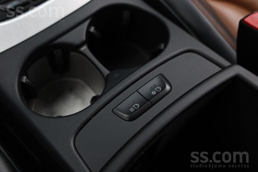 Black Audi Q5 2013 in Tukums, with an engine capacity of 3.00 L and mileage of 242 thousand km for 14500 €, photo 18 on AUTOMOTO.COM.LV