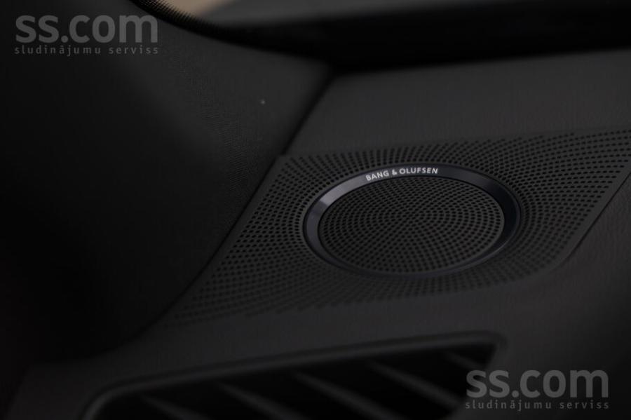 Black Audi Q5 2013 in Tukums, with an engine capacity of 3.00 L and mileage of 242 thousand km for 14500 €, photo 26 on AUTOMOTO.COM.LV