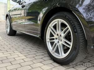 Black Audi Q5 2013 in Jelgava, with an engine capacity of 3.00 L and mileage of 279 thousand km for 14250 €, photo 8 on AUTOMOTO.COM.LV