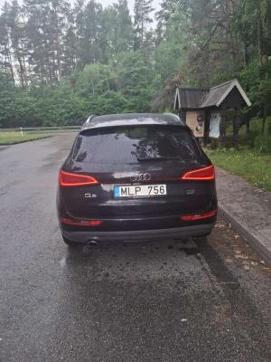 Black Audi Q5 2013 in Visaginas, with an engine capacity of 2.00 L and mileage of 326 thousand km for 13999 €, photo 3 on AUTOMOTO.COM.LV