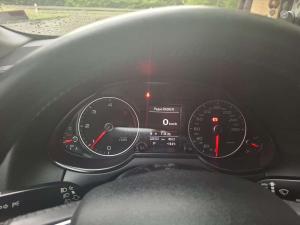 Black Audi Q5 2013 in Visaginas, with an engine capacity of 2.00 L and mileage of 326 thousand km for 13999 €, photo 11 on AUTOMOTO.COM.LV