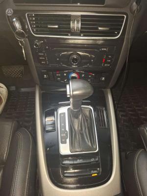 Black Audi Q5 2013 in Visaginas, with an engine capacity of 2.00 L and mileage of 326 thousand km for 13999 €, photo 12 on AUTOMOTO.COM.LV