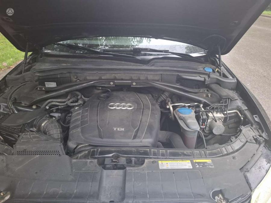 Black Audi Q5 2013 in Visaginas, with an engine capacity of 2.00 L and mileage of 326 thousand km for 13999 €, photo 19 on AUTOMOTO.COM.LV