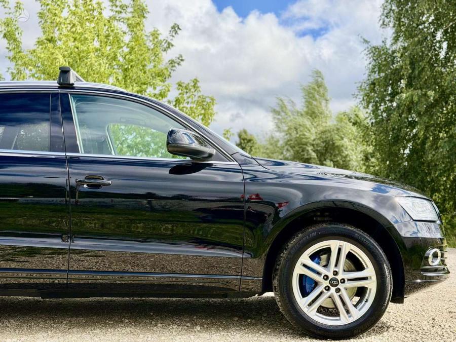 Black Audi Q5 2013 in Siauliai, with an engine capacity of 2.97 L and mileage of 211 thousand km for 14400 €, photo 11 on AUTOMOTO.COM.LV