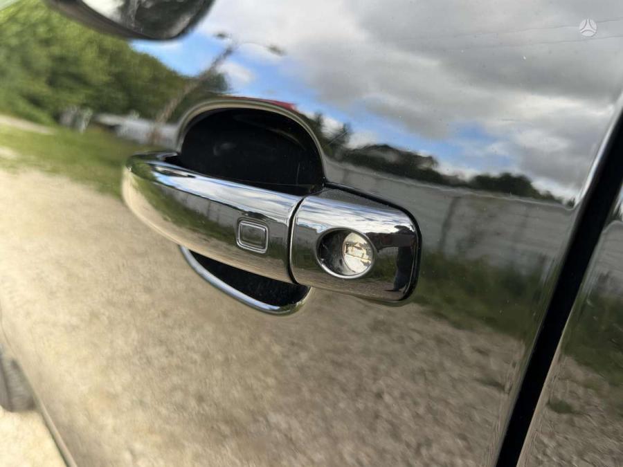 Black Audi Q5 2013 in Siauliai, with an engine capacity of 2.97 L and mileage of 211 thousand km for 14400 €, photo 25 on AUTOMOTO.COM.LV