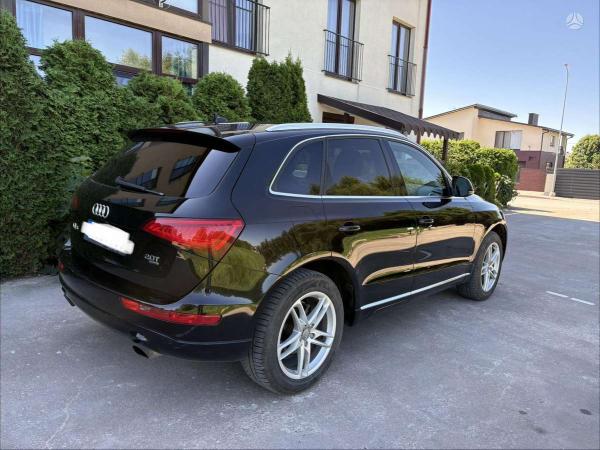 Black Audi Q5 2013 in Kaunas, with an engine capacity of 1.98 L and mileage of 225 thousand km for 9200 €, photo 4 on AUTOMOTO.COM.LV