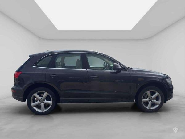 Melns Audi Q5 2013 Kauņa, ar dzinēja tilpumu 3.00 L un nobraukumu 283 tūkst. km par 12390 €, foto 7 vietnē AUTOMOTO.COM.LV