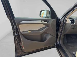 Black Audi Q5 2013 in Kaunas, with an engine capacity of 3.00 L and mileage of 283 thousand km for 12390 €, photo 12 on AUTOMOTO.COM.LV