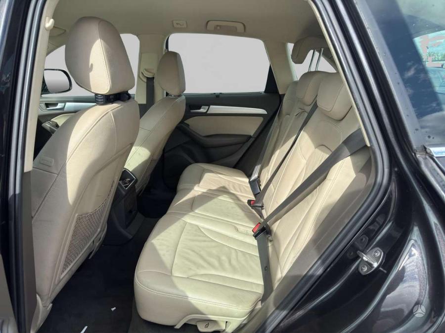 Black Audi Q5 2013 in Kaunas, with an engine capacity of 3.00 L and mileage of 283 thousand km for 12390 €, photo 13 on AUTOMOTO.COM.LV