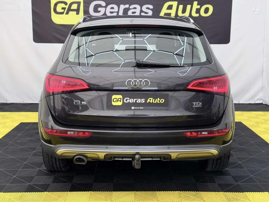 Melns Audi Q5 2013 Viļņa, ar dzinēja tilpumu 1.97 L un nobraukumu 274 tūkst. km par 11450 €, foto 6 vietnē AUTOMOTO.COM.LV
