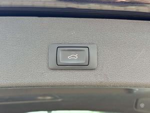 Black Audi Q5 2013 in Vilnius, with an engine capacity of 1.97 L and mileage of 251 thousand km for 13500 €, photo 17 on AUTOMOTO.COM.LV