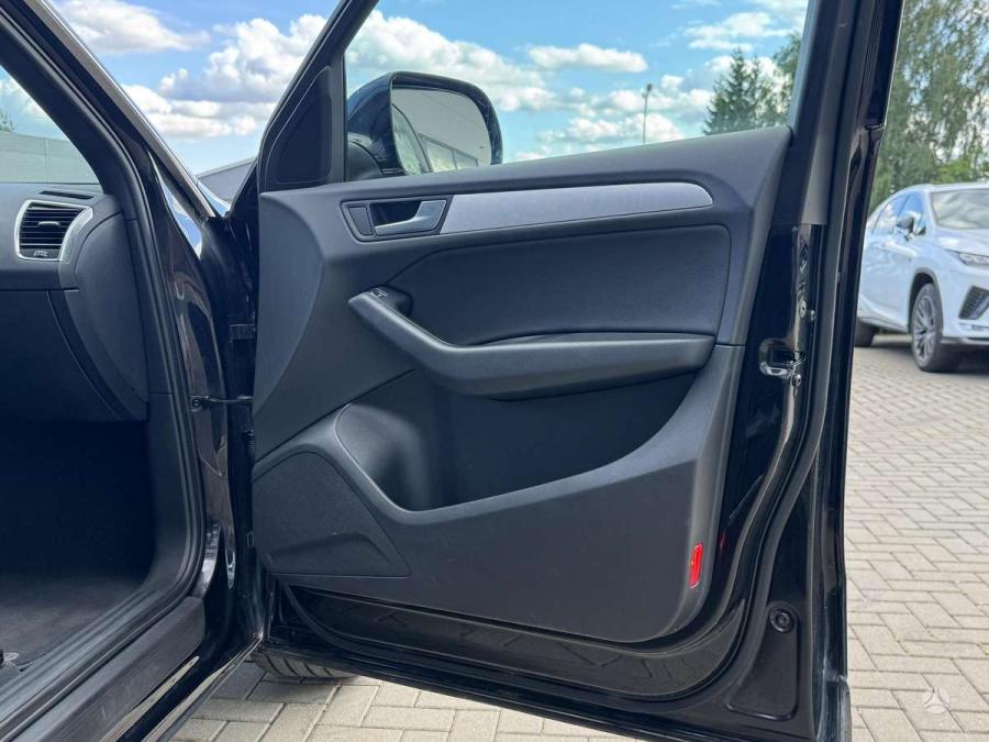 Black Audi Q5 2013 in Vilnius, with an engine capacity of 1.97 L and mileage of 251 thousand km for 13500 €, photo 32 on AUTOMOTO.COM.LV
