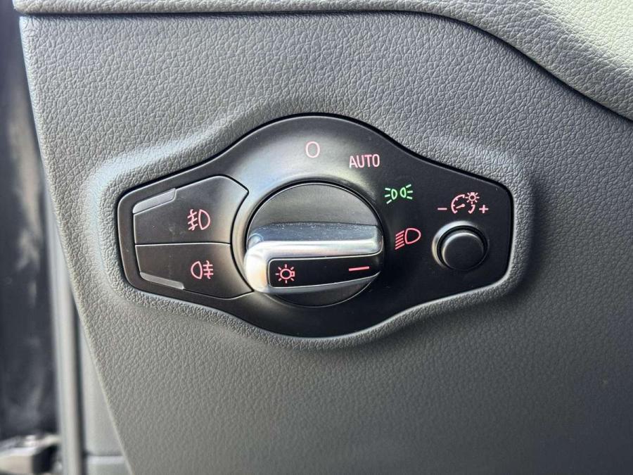 Black Audi Q5 2013 in Vilnius, with an engine capacity of 1.97 L and mileage of 251 thousand km for 13500 €, photo 42 on AUTOMOTO.COM.LV
