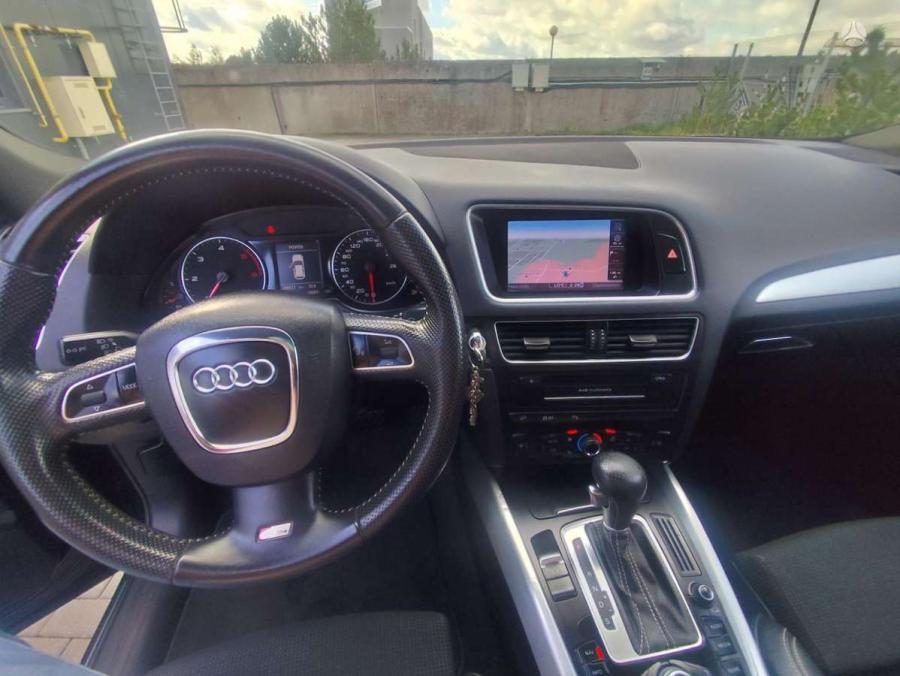 Melns Audi Q5 2013 Šauļi, ar dzinēja tilpumu 2.00 L un nobraukumu 260 tūkst. km par 11500 €, foto 22 vietnē AUTOMOTO.COM.LV