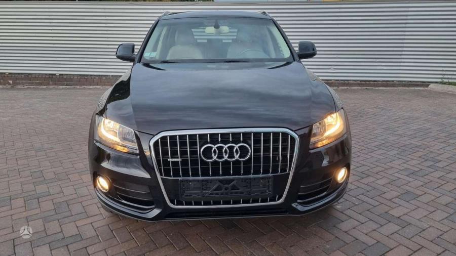 Melns Audi Q5 2013 Šauļi, ar dzinēja tilpumu 1.97 L un nobraukumu 191 tūkst. km par 9990 €, foto 6 vietnē AUTOMOTO.COM.LV