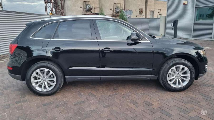 Melns Audi Q5 2013 Šauļi, ar dzinēja tilpumu 1.97 L un nobraukumu 191 tūkst. km par 9990 €, foto 9 vietnē AUTOMOTO.COM.LV
